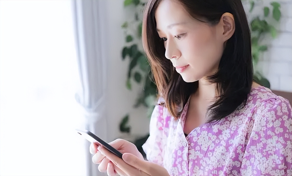 湖南少妇趁丈夫买菜跟邻居偷情20分钟被发现后妻子平淡表示离婚 哔哩哔哩