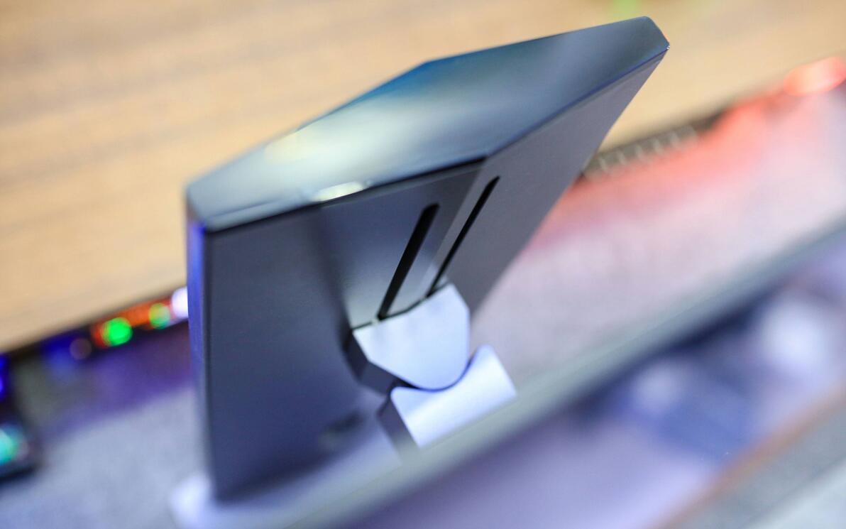 2K 240Hz 高刷、原生10bit OLED——HKC OG27QK旗舰级显示器 - 哔哩哔哩