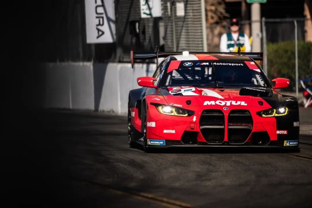 宝马M4 GT3首次获得IMSA GT Daytona组别胜利 - 哔哩哔哩