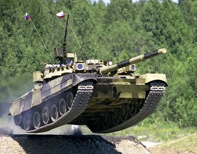 T80系统改进型号，观瞄火控，装甲防护与动态保护系统(1) - 哔哩哔哩