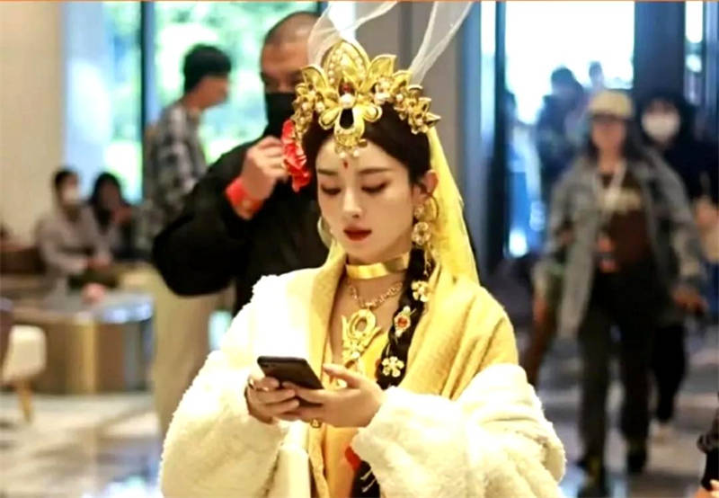 赵丽颖cos玉兔公主了！妆造精致，这次毫无瑕疵！ 哔哩哔哩