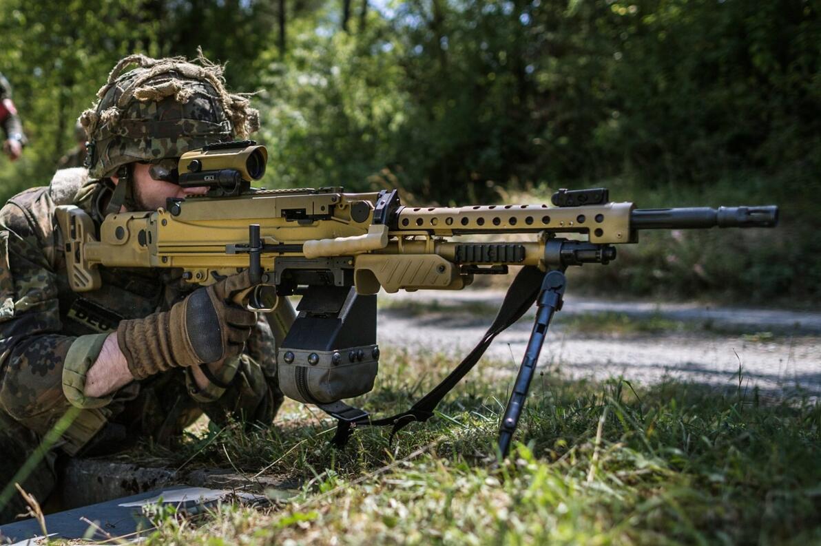 枪械科普：HK121/MG5 - 哔哩哔哩