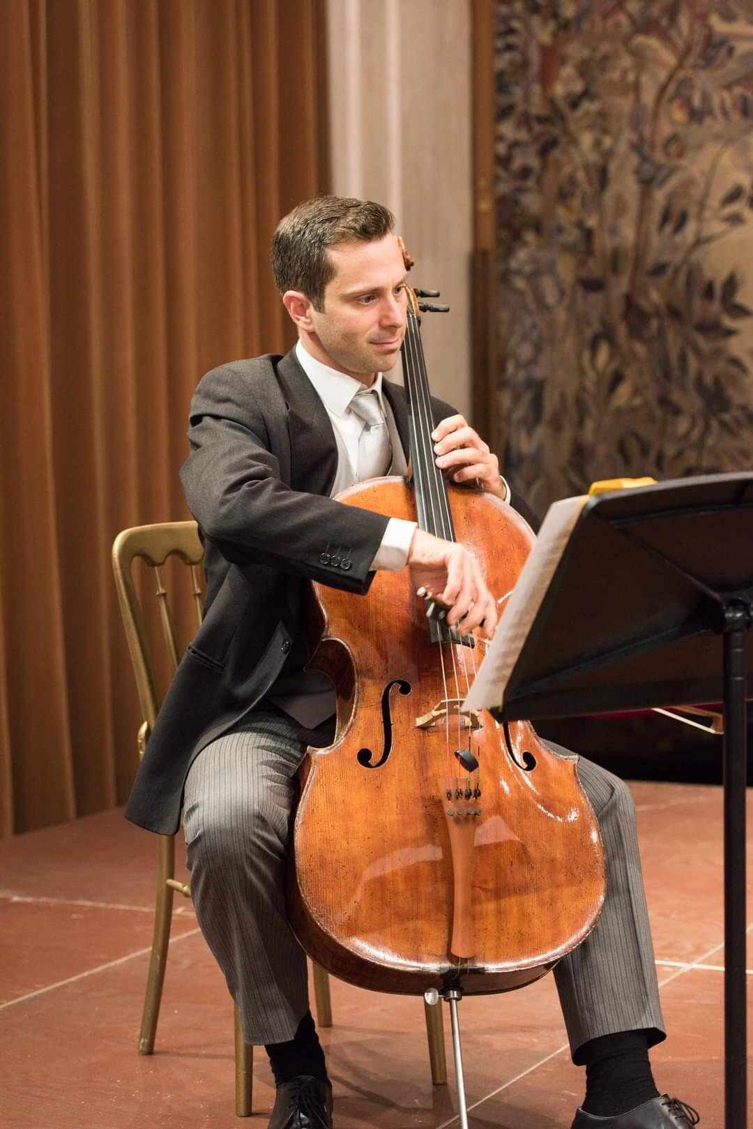 新编维也纳爱乐乐团团员介绍（大提琴/低音提琴篇） - 哔哩哔哩