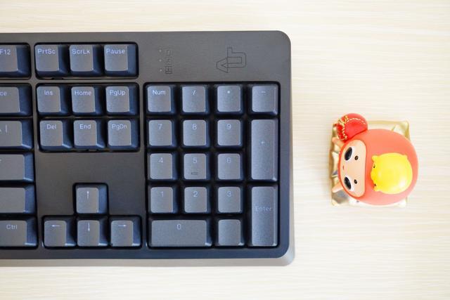 带调色盘的灯光盛宴——ikbc R410 RGB银轴机械键盘使用分享 - 哔哩哔哩