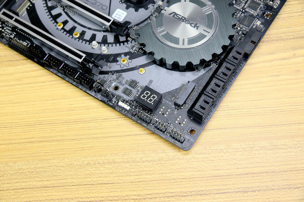 Core i7-8700K详细评测：即使架构不变，但简单粗暴的堆核提频依然很讨喜 - 哔哩哔哩