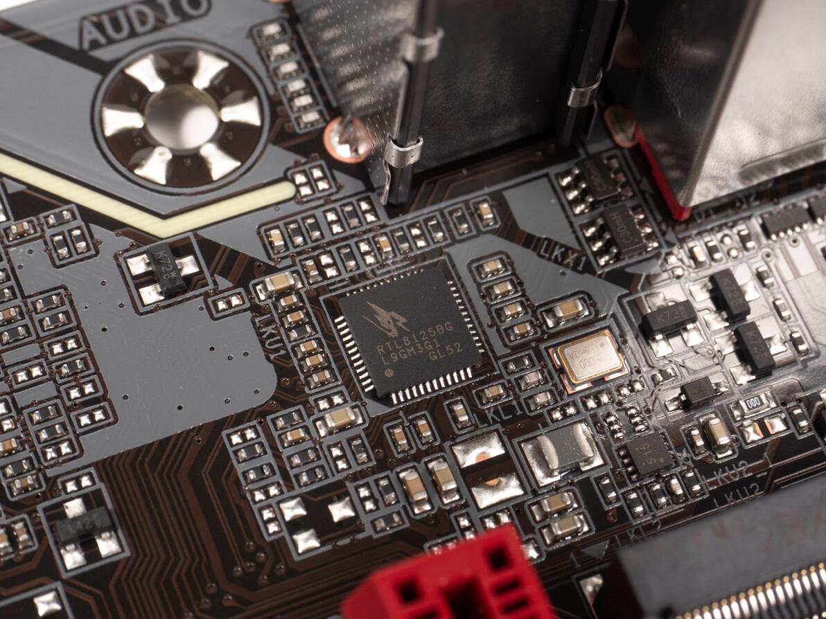 高性价比、黑科技加持，技嘉B760M GAMING AC主板评测 - 哔哩哔哩