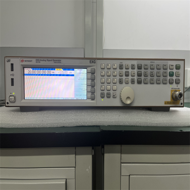 KEYSIGHT是德N5173B信号发生器，40 GHz - 哔哩哔哩