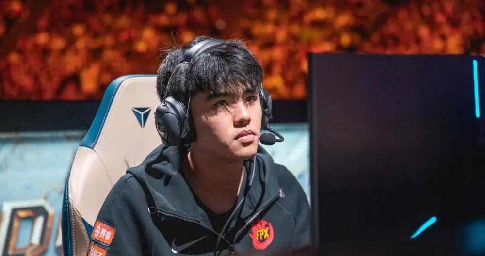 LPL夏季赛同为98年AD，尺帝和lwx两人表现天壤地别？LCK下路太差 - 哔哩哔哩