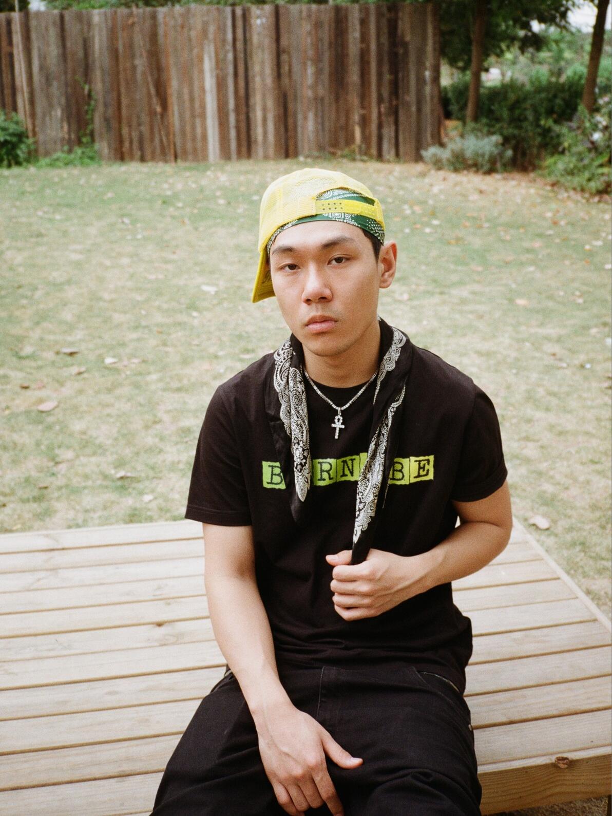 专访 mac ova seas | 我的经历和新专辑都是一部电影 - 哔哩哔哩