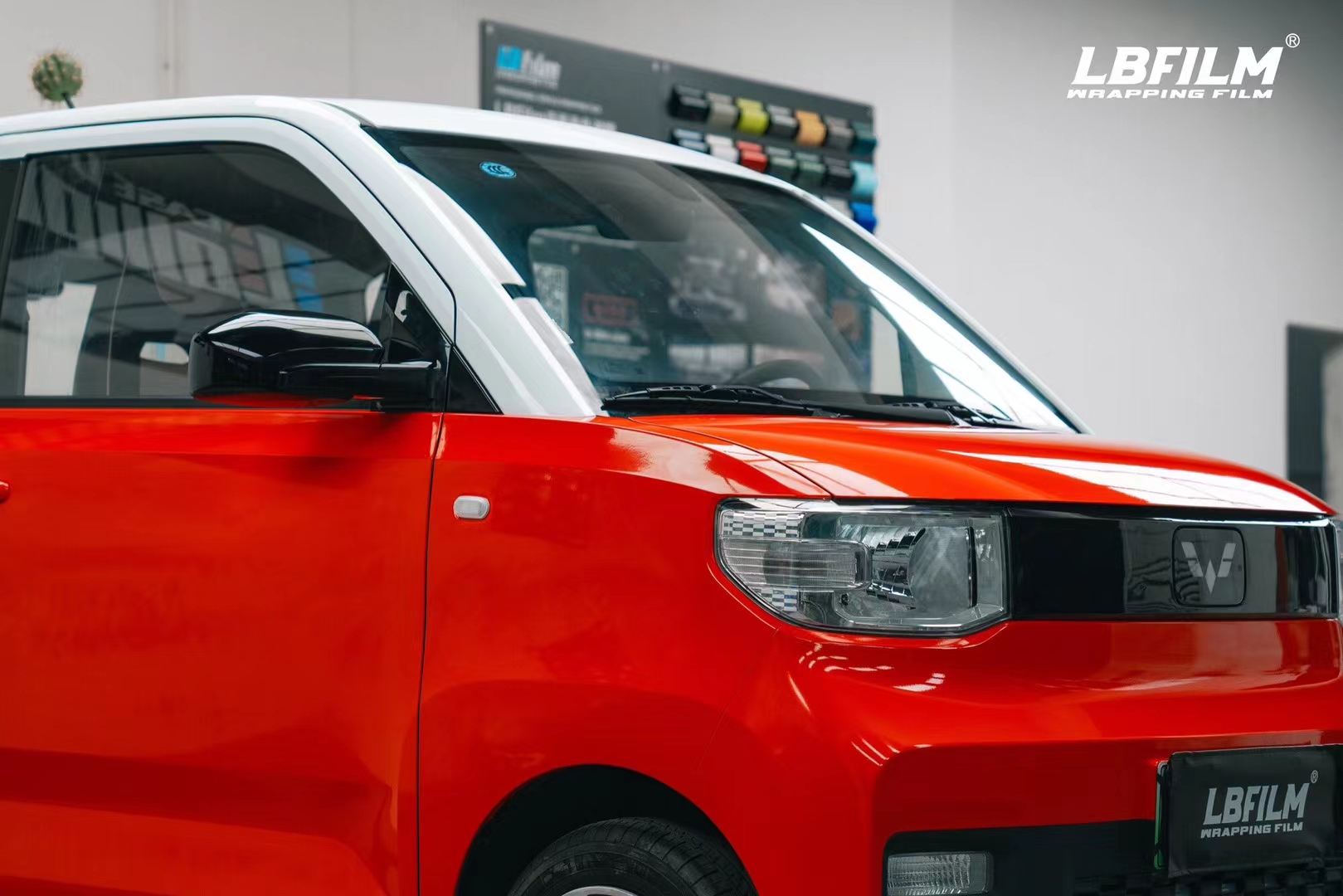 五菱mini-LB改色膜高亮法拉利红，激情 力量 热烈与激昂 - 哔哩哔哩