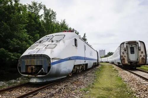 【科普】广深之箭-中国铁道部｜株洲电力机车厂｜长春客车厂｜蓝箭（DJJ1）号动车组 - 哔哩哔哩