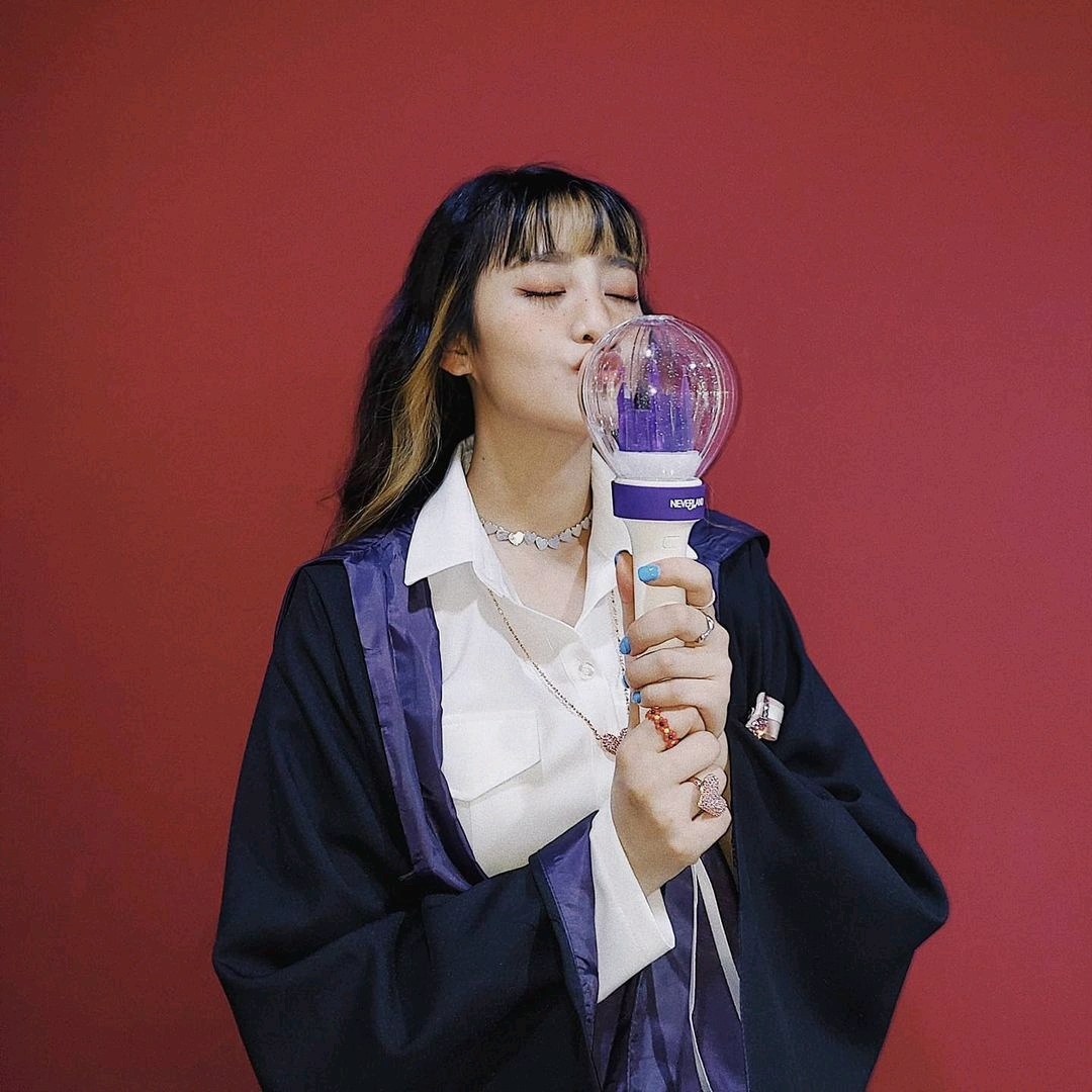 【安利(G)I-DLE舞台】Luv U 200502 魔法少女圈粉舞台 - 哔哩哔哩