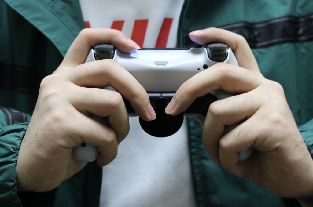 此药苦口，但能救命——官方PS4手柄“背键”体验报告 - 哔哩哔哩