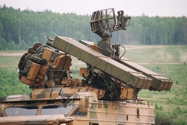 最早的自行防空导弹系统，苏联9K33奥萨近程 - 哔哩哔哩