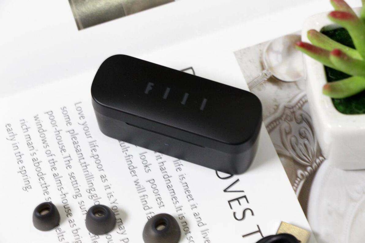 小巧，稳定，长续航：FIIL T1 Lite真无线耳机体验 - 哔哩哔哩