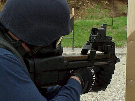 轻武器科普之P90——世界上第一支PDW - 哔哩哔哩