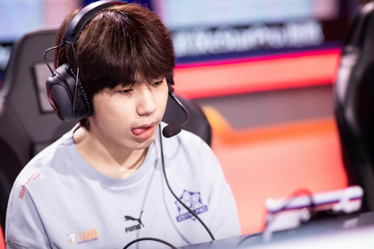 eStar新人不配拿FMVP？玩家认为花海总决赛的表现比不上坦然，不该给他 - 哔哩哔哩