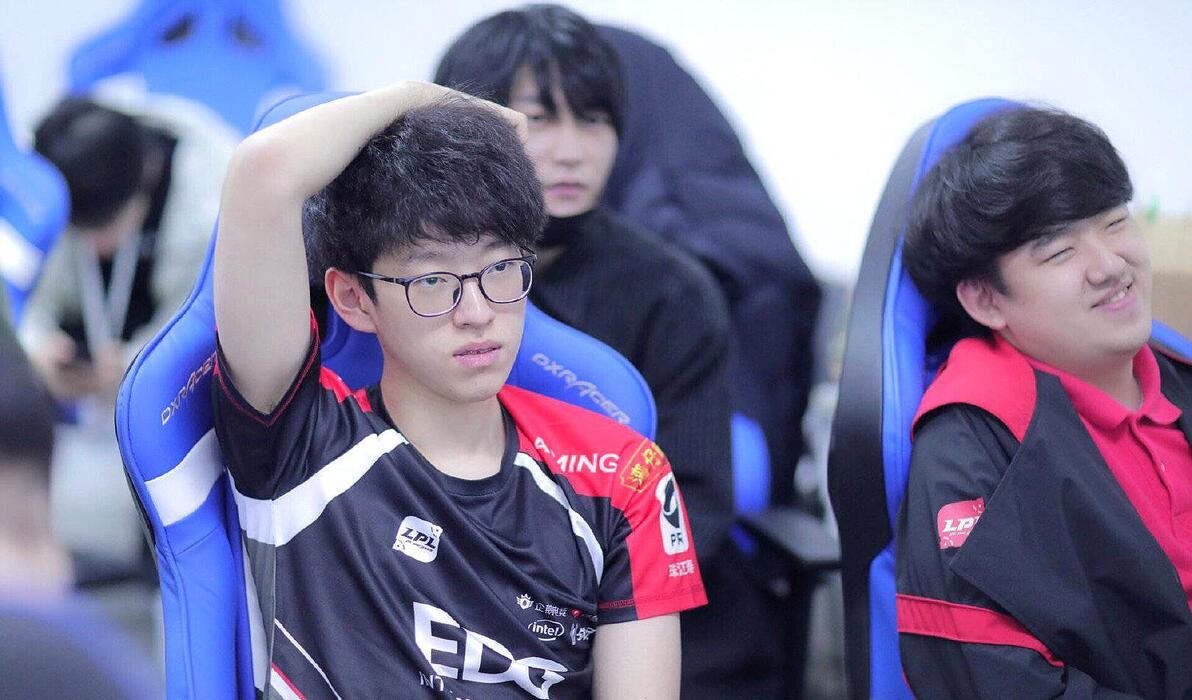 LCK赛区也有电竞黄埔，Faker与Deft原来竟是师出同门 - 哔哩哔哩