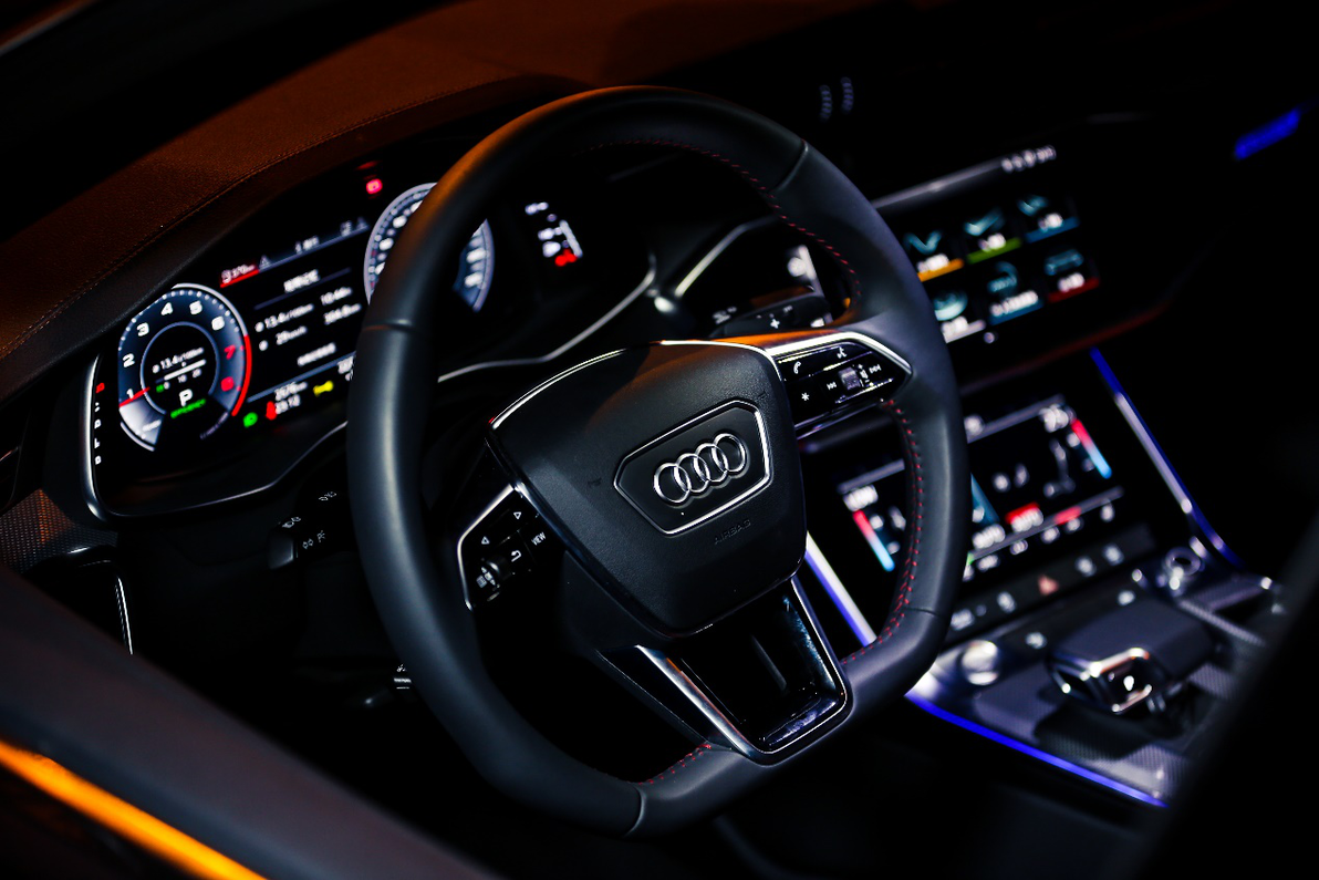 【STN做汽车内容了！】体验全新奥迪A6L -返老还童！见证现代科技美学 - 哔哩哔哩