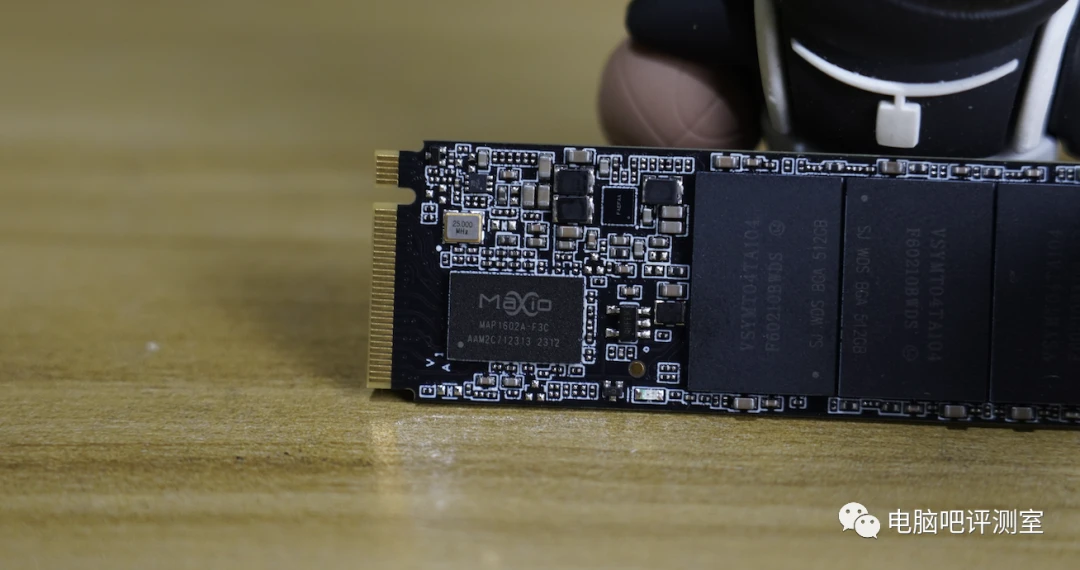 目前无缓方案卫冕之王~七彩虹CN700 Pro 2T - 哔哩哔哩