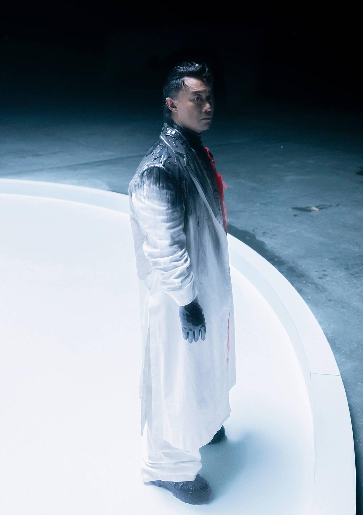 Eason陈奕迅全新单曲《人啊人》Mv上线，超震撼画面，剖析人性真相 - 哔哩哔哩