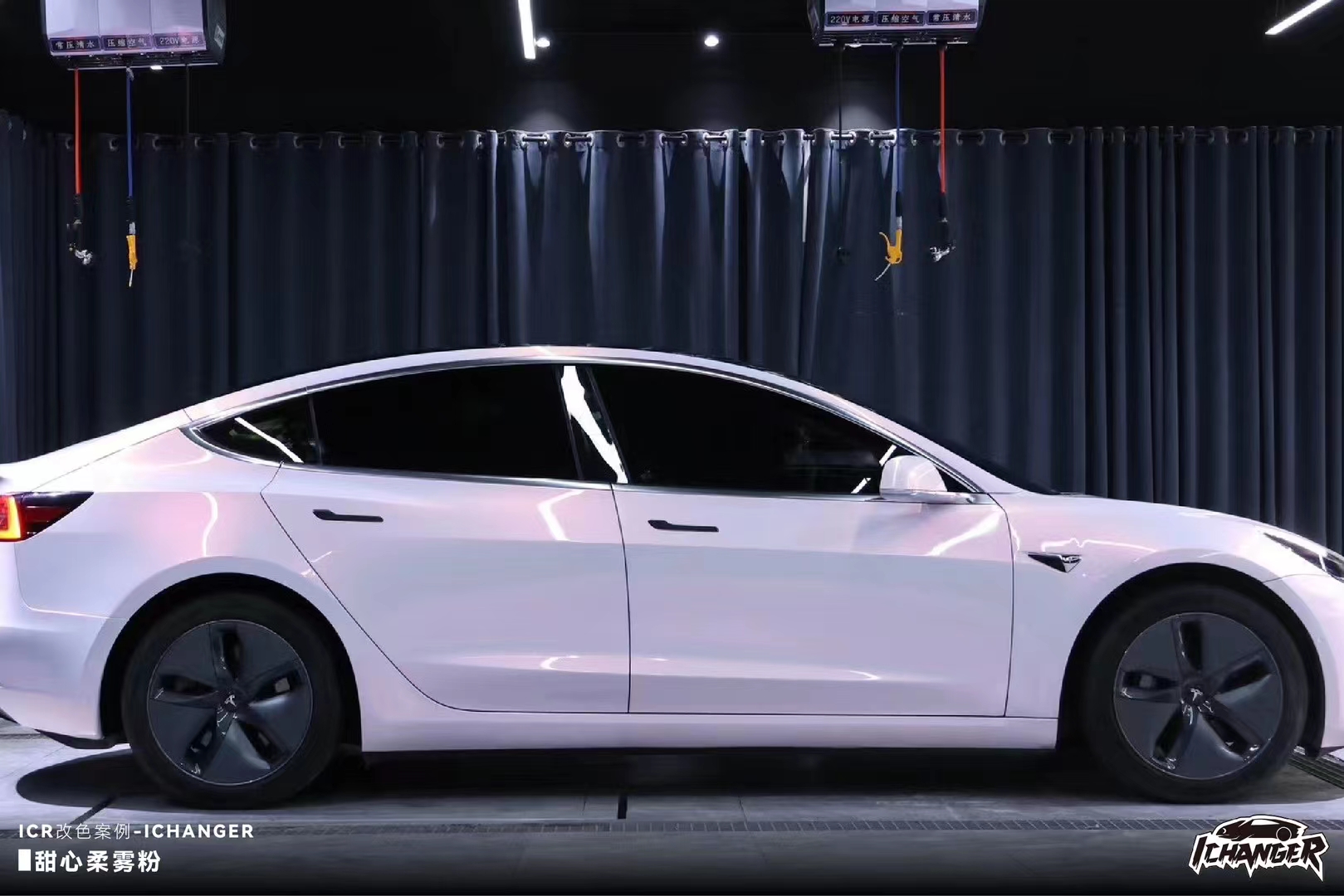 特斯拉Model 3-Ichanger改色膜甜心柔雾粉， 少女心爆棚 - 哔哩哔哩