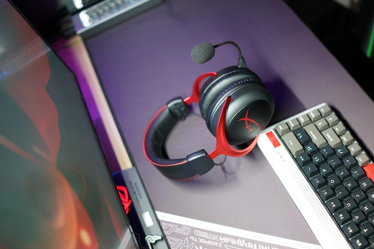 FPS党这次真的毕业了，HyperX Cloud2 Wireless体验分享 - 哔哩哔哩