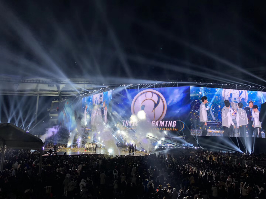 七年等待，仁川圆梦：恭喜IG夺得S8全球总决赛冠军！ LPL捧回首个S赛冠军奖杯！ - 哔哩哔哩