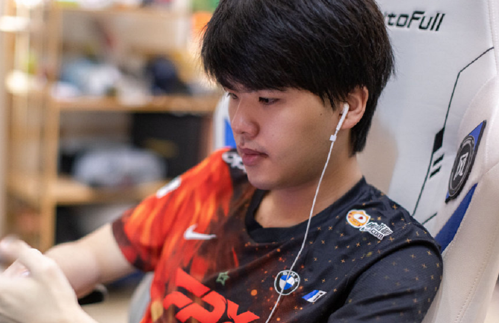 Doinb遭针对！FPX零封LNG，小狗Uzi的话逗笑观众 - 哔哩哔哩