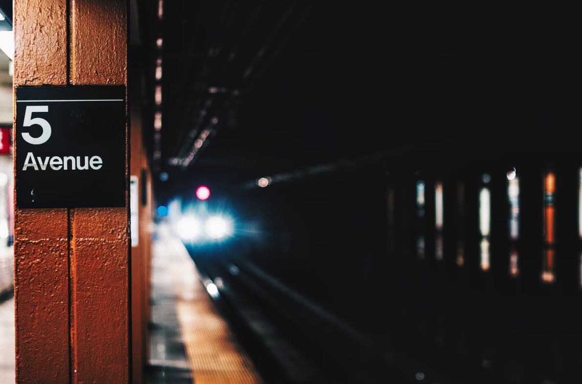 都是“到达”，arrive/reach/get有区别吗？母语者都会错！ - 哔哩哔哩