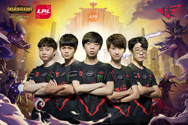 LPL夏季赛各战队选手定妆照 - 哔哩哔哩