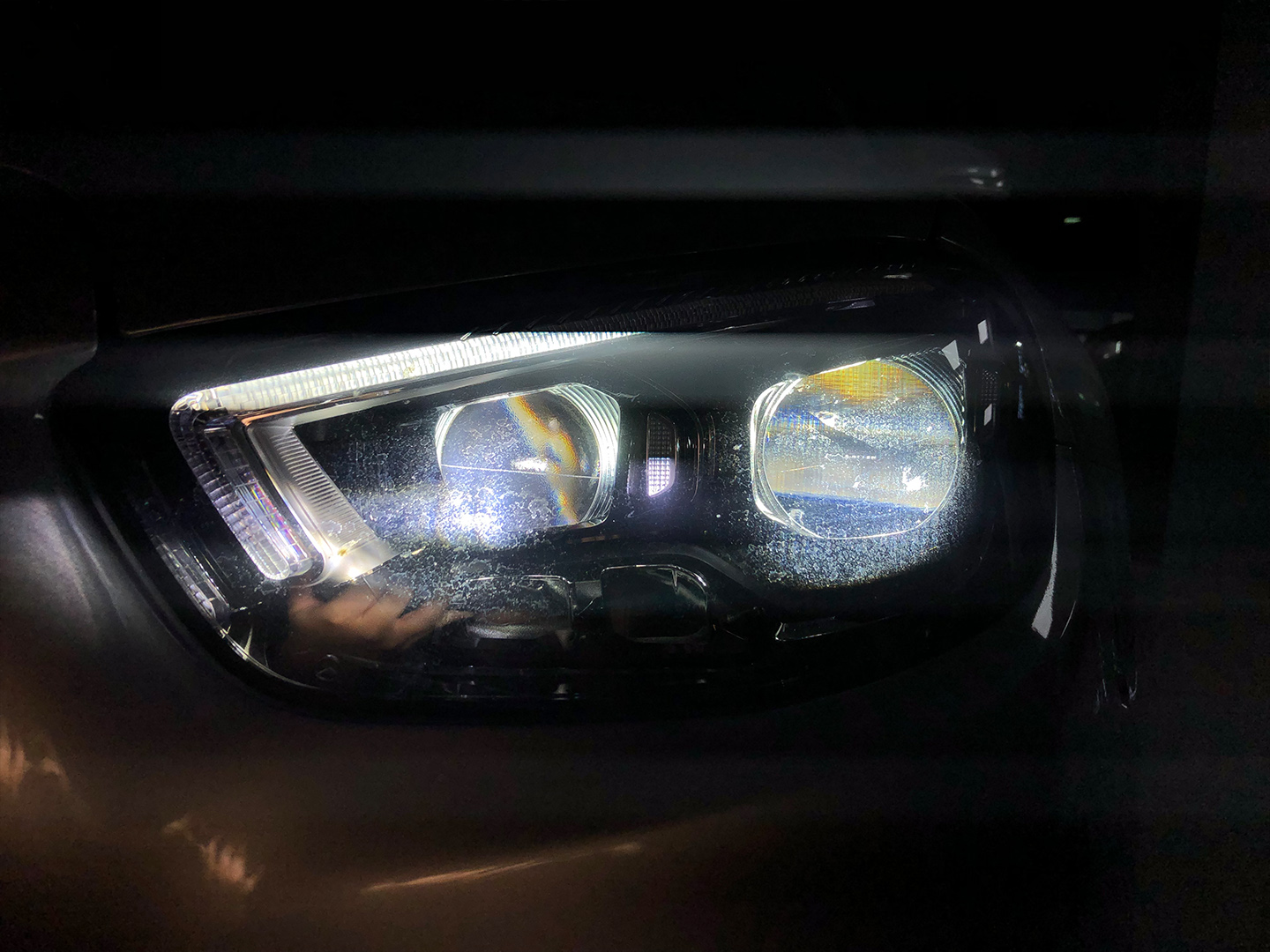 奔驰23款E300L改装几何多光束LED智能高配照明系统 - 哔哩哔哩