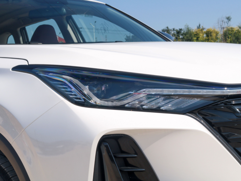 PLUS级别对抗：荣威RX5 PLUS对战长安CS75 PLUS - 哔哩哔哩