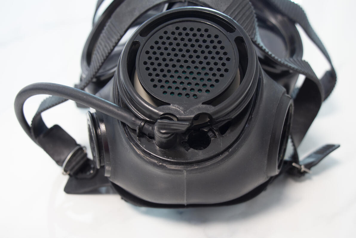 送给香港人民的见面礼！FMJ08型防毒面具 - 哔哩哔哩