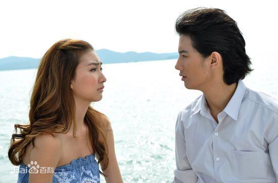 泰剧【你和他，我们的爱】：.Pangrum、Pao、Yai之间的三角关系将如何演绎? - 哔哩哔哩