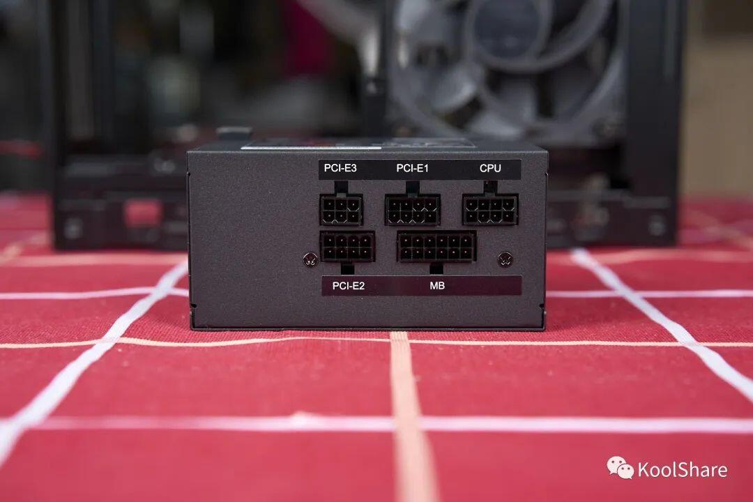 Intel 13th NUC Extreme Raptor Canyon 猛禽峡谷评测 - 哔哩哔哩