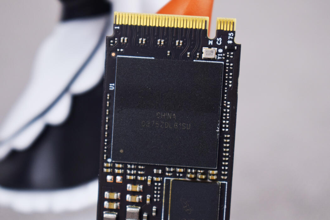 读速7000MB/s！西部数据WD_BLACK SN850 1TB固态硬盘开箱试玩 - 哔哩哔哩