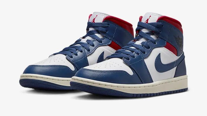 全新 Air Jordan 1 Mid WMNS 官图曝光！ - 哔哩哔哩