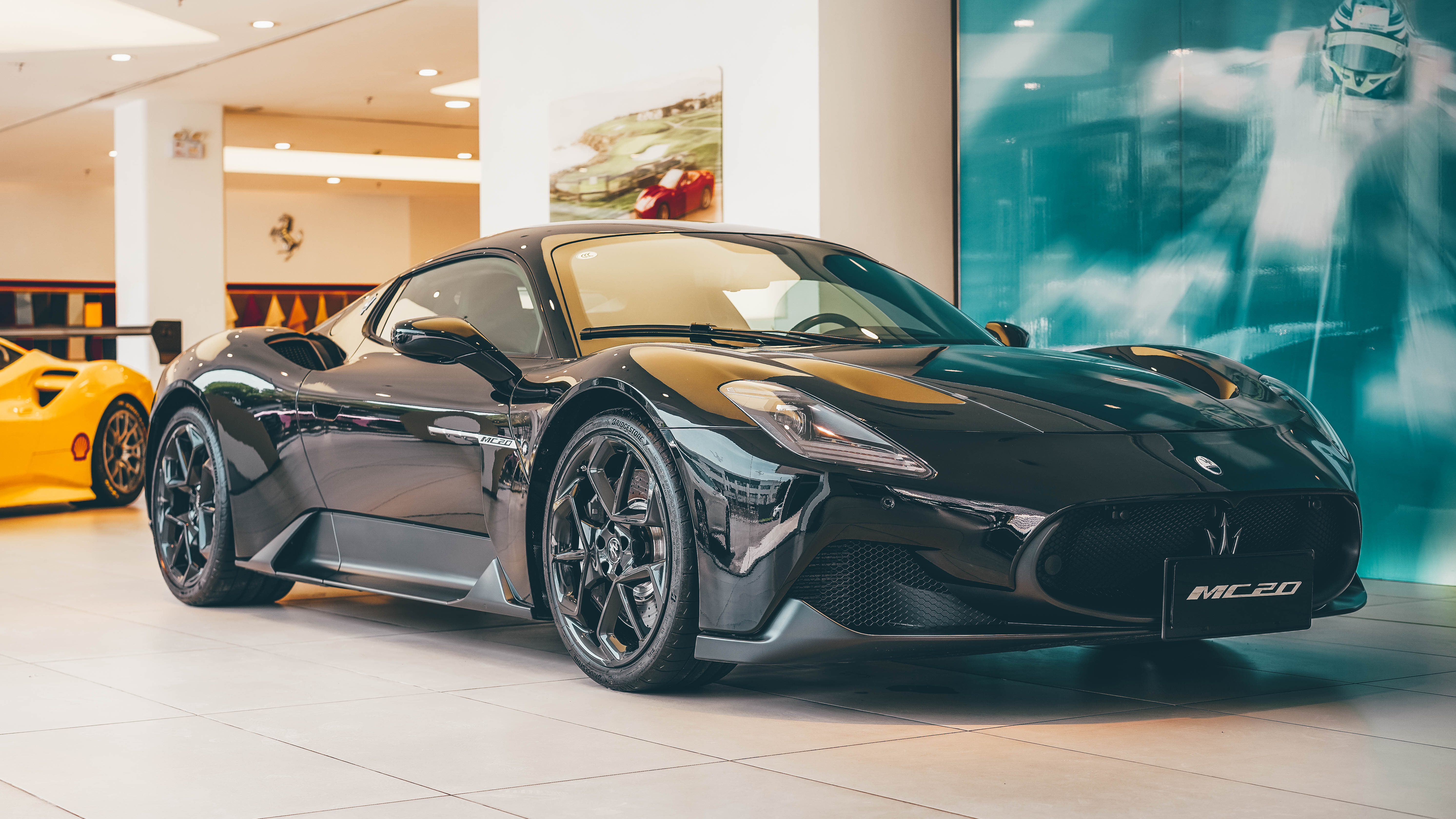 玛莎拉蒂全新Grecale&MC20 精彩亮相：日见新生 无界型格 - 哔哩哔哩