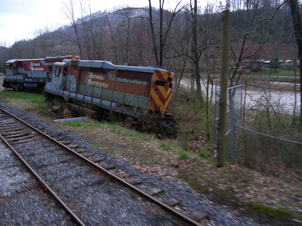 美国铁路事故节选46:U18B型内燃机车相关事故与处理 - 哔哩哔哩