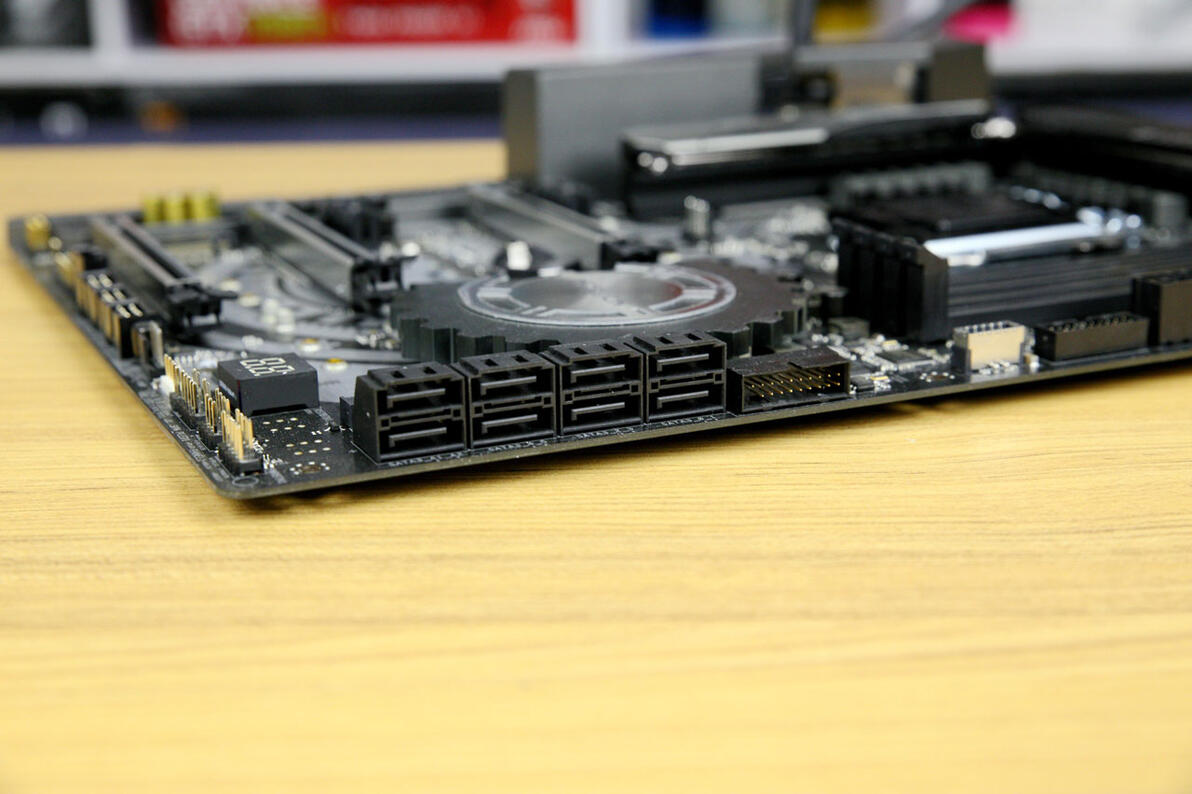 Core i7-8700K详细评测：即使架构不变，但简单粗暴的堆核提频依然很讨喜 - 哔哩哔哩