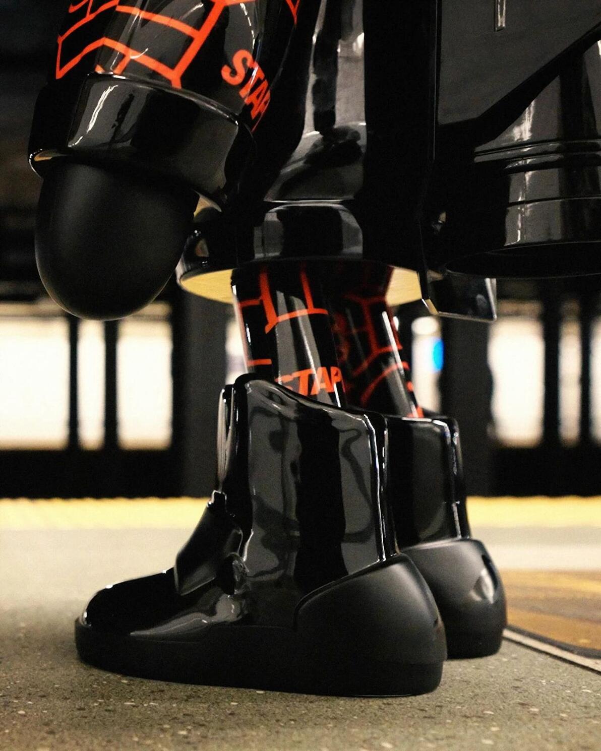 潮玩中的「鸽王之王」！ROBBi x STAPLE新联名计划曝光，限量发售指南！ - 哔哩哔哩