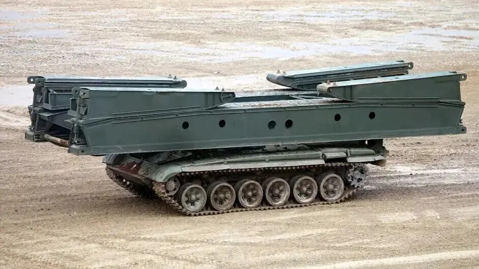 【坦克型号盘点系列】T-72/90底盘的其他衍生车辆（重置版） - 哔哩哔哩