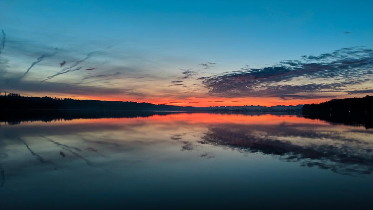 Ubuntu22.04自带壁纸合集 - 哔哩哔哩