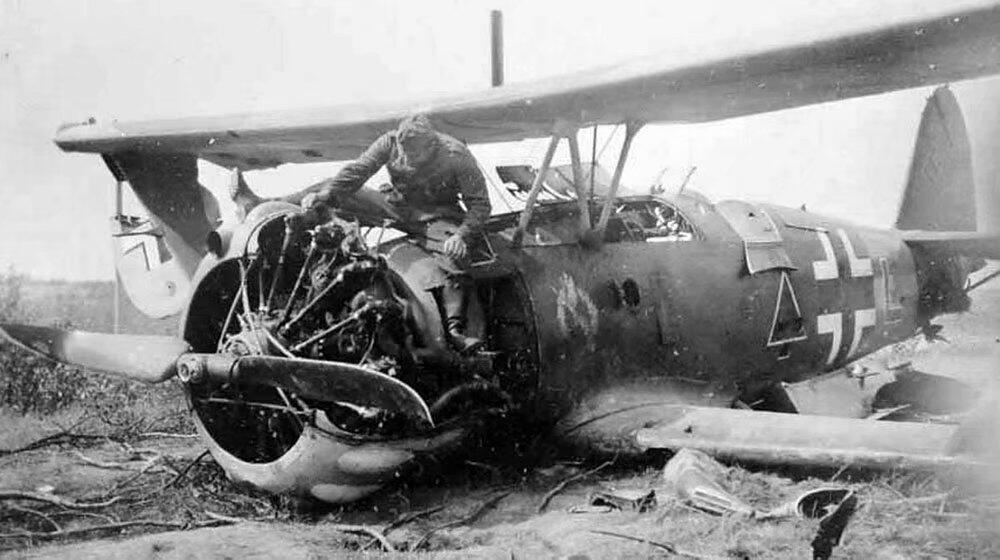 Hs.123俯冲轰炸机 德国空军中最为神奇的双翼战机 - 哔哩哔哩