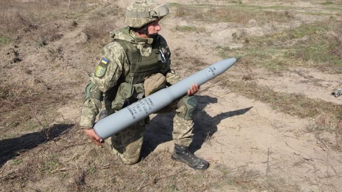 传承到现在的反坦克炮——T12/MT12 100mm反坦克炮 - 哔哩哔哩