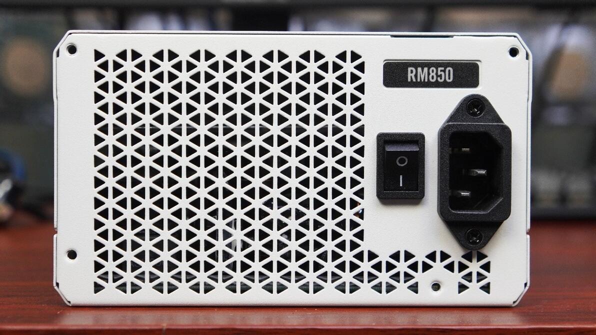 850W电源能带动RTX4080显卡？三款在用850W电源点评 - 哔哩哔哩