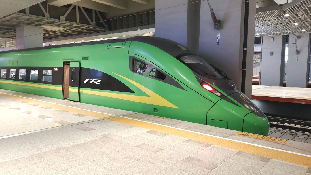 铁路科普：“复兴号”CR200J型动力集中动车组 - 哔哩哔哩