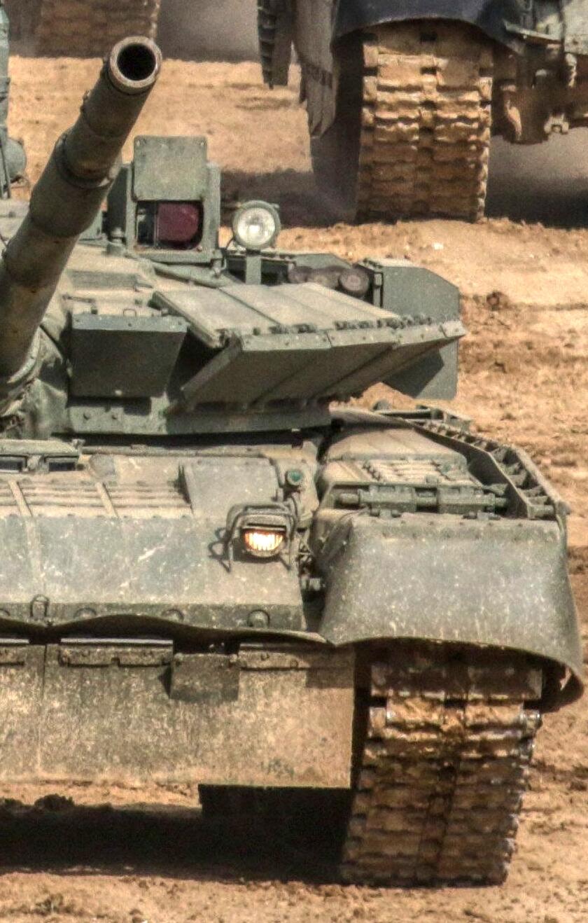 乌拉尔厂的未来坦克T90M突破 - 哔哩哔哩