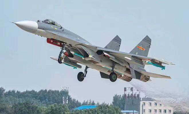 1/72 歼11BG“应龙”模型制作与考证分享（上） - 哔哩哔哩